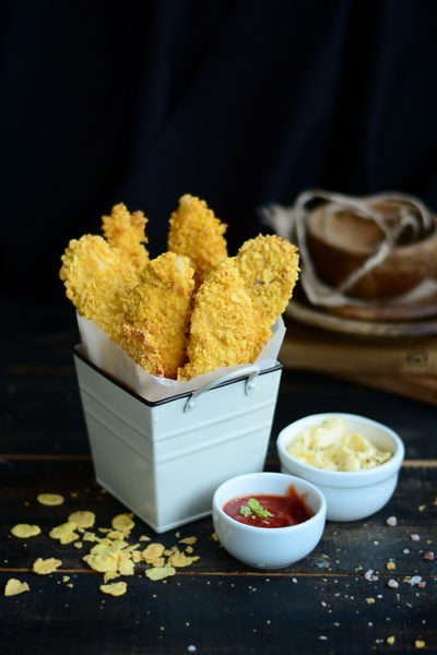 Fâşii de pui crocante - Crispy Strips » Bucătăria familiei mele