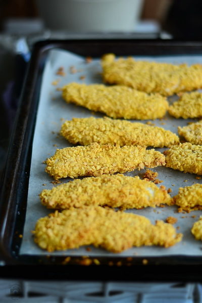 Fâşii de pui crocante - Crispy Strips » Bucătăria familiei mele